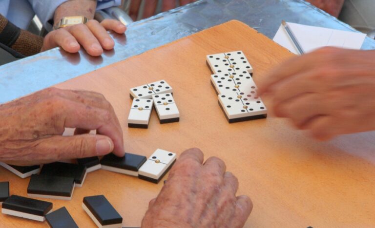 Juegos de dominó: reglas y guía - Gamblar